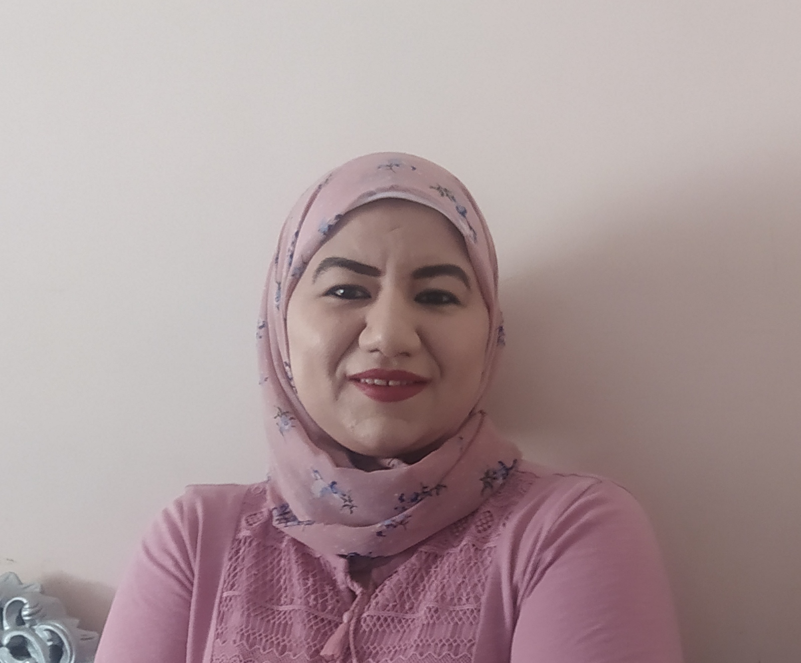 من نحن - تعرّف على تطبيق اقرألي